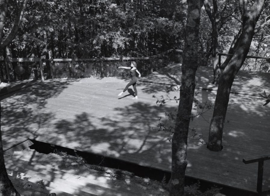 Anna Halprin, pionnière de la Post-Moderne Dance dans Surpris par la ...